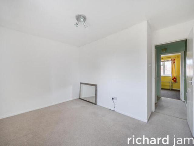 2 bedroom terraced house for sale in Worsley Road, Freshbrook, Swindon, SN5