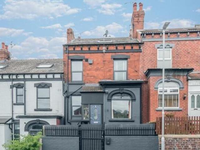 2 Bedroom Terraced House For Sale In Wortley