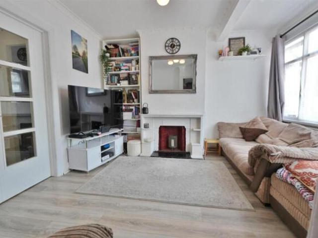 2 bedroom terraced house for sale in Waterbeach Road, Slough, Berkshire, SL1