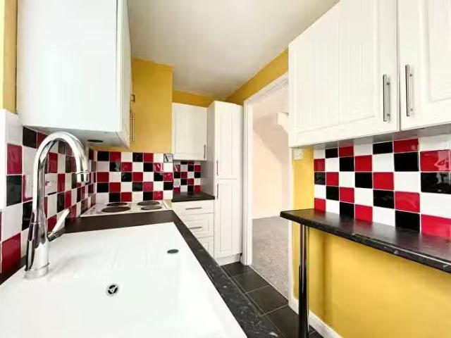 2 Bedroom Terraced House For Sale In Wadhurst Close, Bognor Re.
