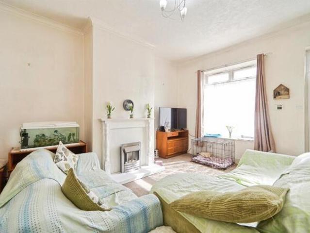 2 bedroom terraced house for sale in Wellington Street, Allerton, Bradford, BD15