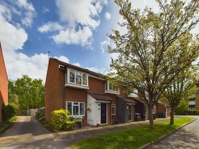 2 Bedroom Terraced House For Sale In Welwyn Garden City