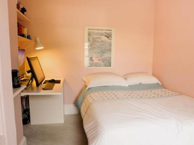 2 bedroom terraced house for sale in West Avenue, Oldfield Park, BA2
