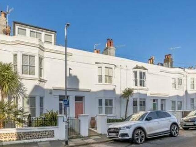 2 bedroom terraced house for sale in West Hill Street BN1