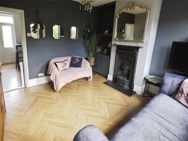 3 bedroom terraced house for sale in Western Road, Brentwood, Essex, CM14
