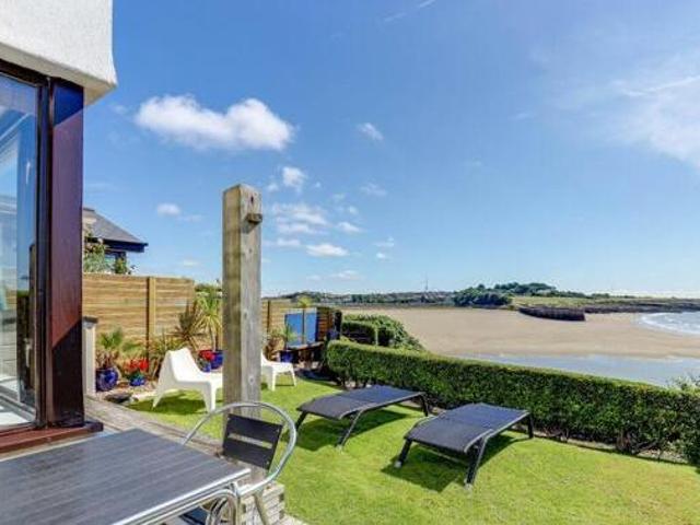 2 Bedroom Terraced House For Sale In White House, The Knap