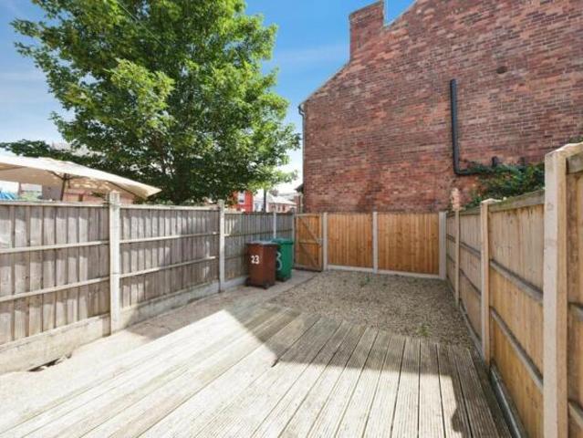 2 bedroom terraced house for sale in White Road, Nottingham, Nottinghamshire, NG5