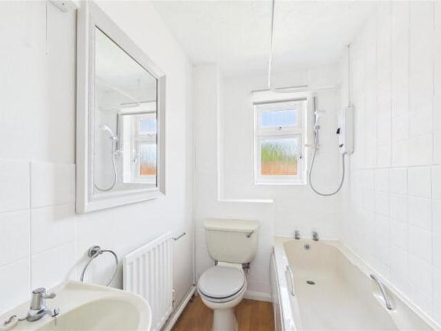 2 bedroom terraced house for sale in Windsor Gardens, Basingstoke, Hampshire, RG22