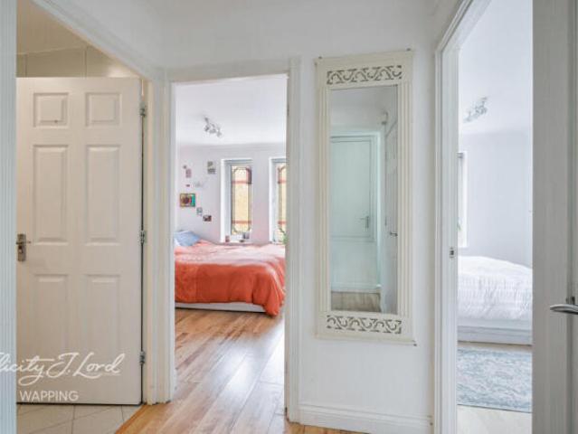 2 bedroom terraced house for sale in Torrington Place, LONDON E1W