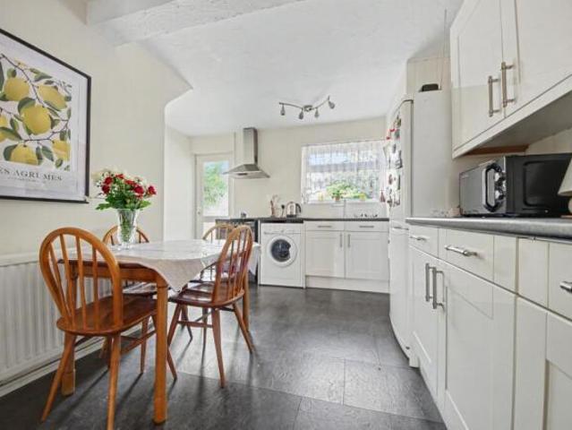 2 bedroom terraced house for sale in Tatwin Crescent, Thornhill, SO19