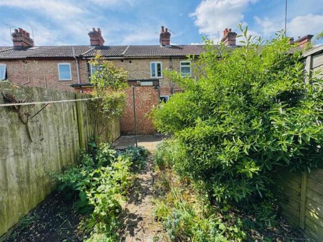 2 bedroom terraced house for sale in Tennyson Road, Ipswich, IP4