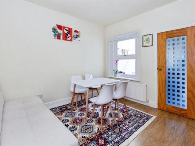 2 bedroom terraced house for sale in The Crescent, Slough, SL1
