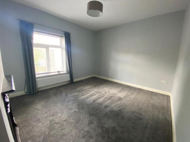 2 bedroom terraced house for sale in Thornhill Ave, Lindley, Huddersfield, HD3