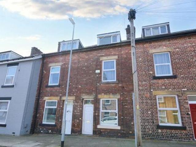 2 Bedroom Terraced House For Sale In Thorpe, Wakefield
