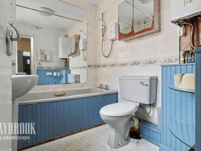 2 bedroom terraced house for sale in Treswell Crescent, Sheffield, S6