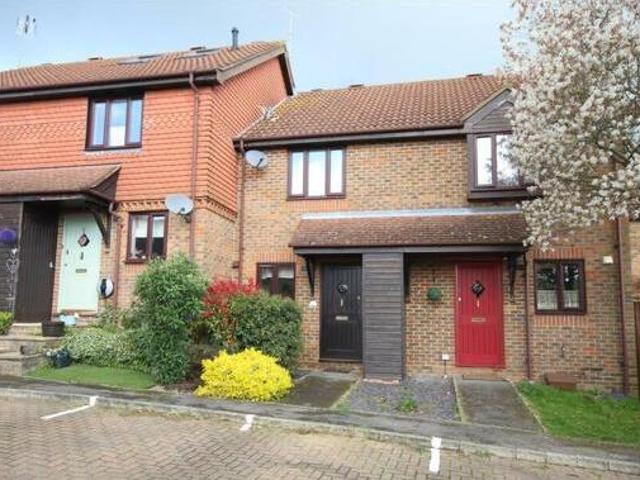 2 Bedroom Terraced House For Sale In Twyford