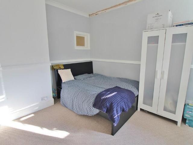 2 bedroom terraced house for sale in Twyford Avenue, Stamshaw, PO2