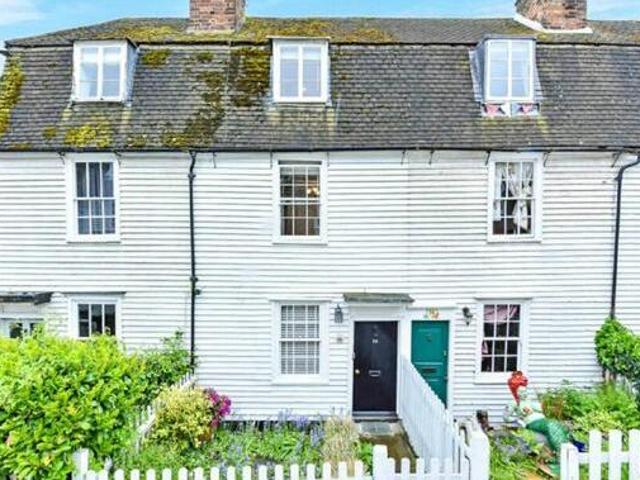2 Bedroom Terraced House For Sale In Upnor
