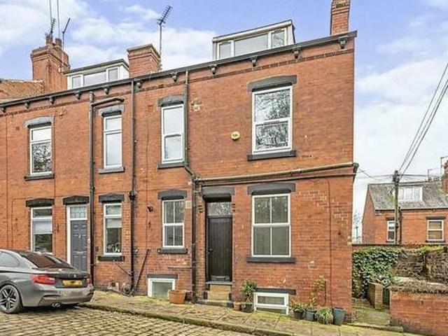 2 bedroom terraced house for sale in Vicarage View Kirkstall Leeds LS5