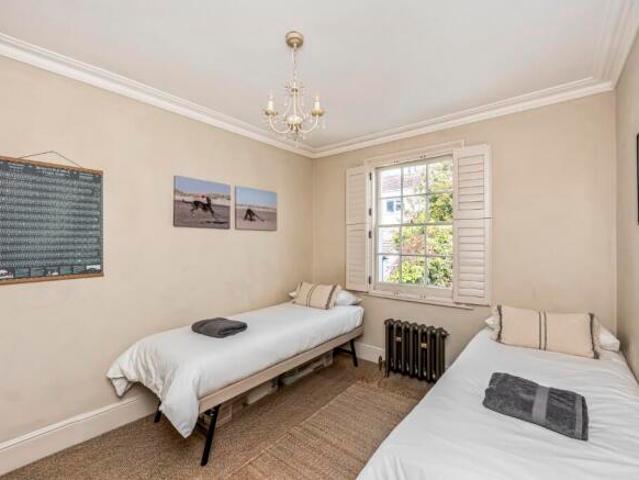 2 bedroom terraced house for sale in Victoria Place, BN1