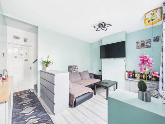 2 bedroom terraced house for sale in Victory Road, Gloucester, Gloucestershire, GL1