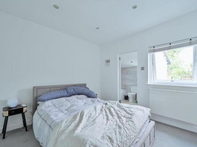 2 bedroom terraced house for sale in Villiers Road, Watford, WD19