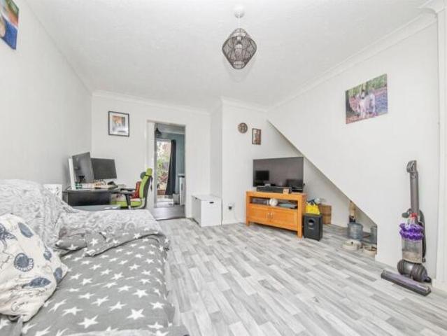 2 bedroom terraced house for sale in Yew Tree Rise, Pinewood, Ipswich, IP8