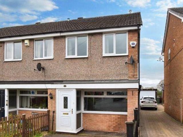 2 Bedroom Terraced House For Sale In Yeadon, Leeds