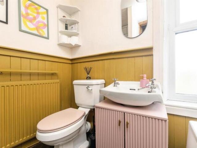 2 bedroom terraced house for sale in Zoar Street, Morley, Leeds, LS27