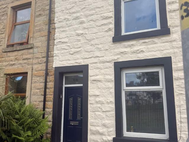 2 Bedroom Terraced House To Let in Burnley, BB12