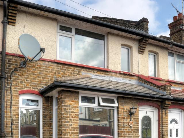 2 Bedroom Terraced House To Let in Erith, DA8
