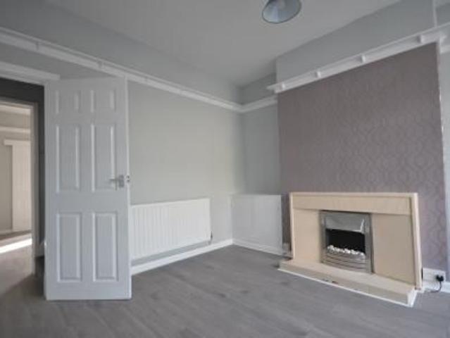 2 bedroom Terraced House To Let