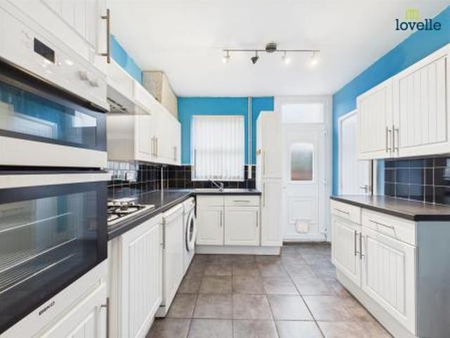 2 bedroom Terraced House To Let