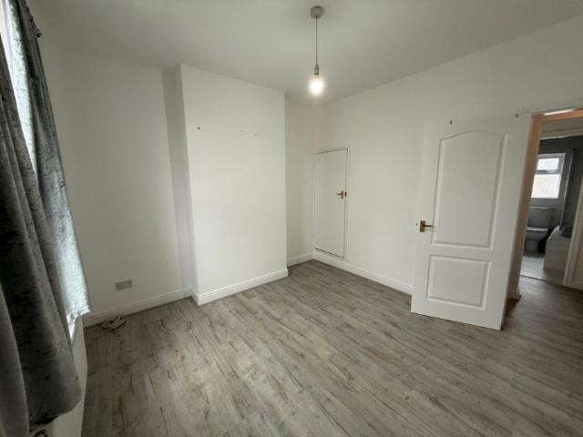 2 bedroom Terraced House To Let