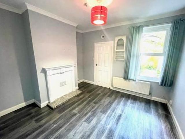 2 bedroom Terraced House To Let