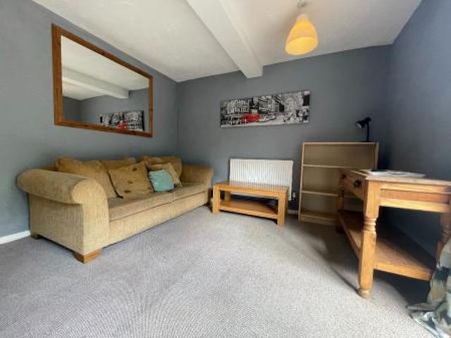 2 bedroom Terraced House To Let
