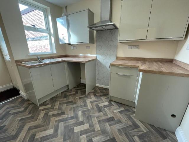 2 bedroom Terraced House To Let
