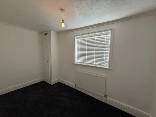 2 bedroom Terraced House To Let