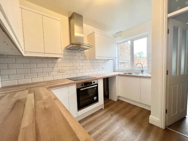 2 bedroom terraced house to rent
