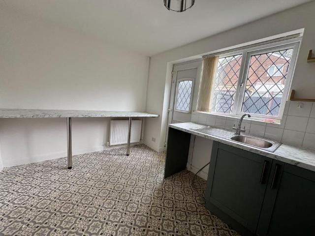 2 bedroom terraced house to rent