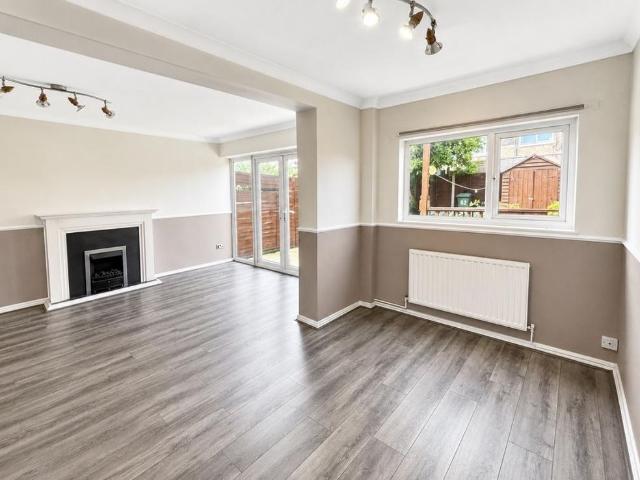 2 bedroom terraced house to rent