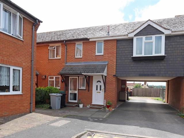 2 bedroom terraced house to rent