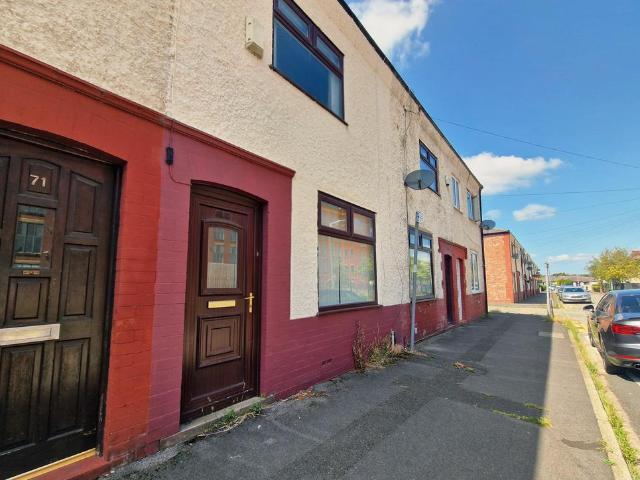 2 bedroom terraced house to rent