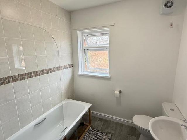 2 bedroom terraced house to rent