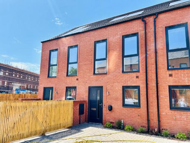 2 bedroom terraced house to rent