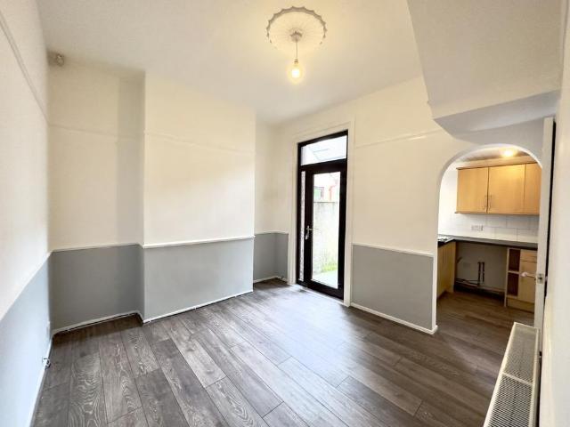 2 bedroom terraced house to rent