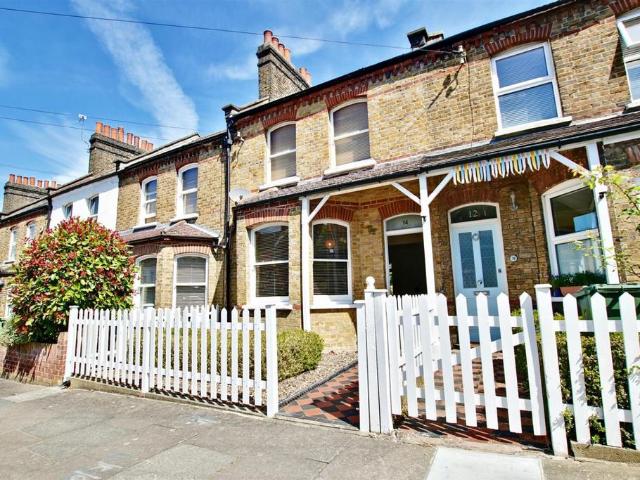 2 bedroom terraced house to rent