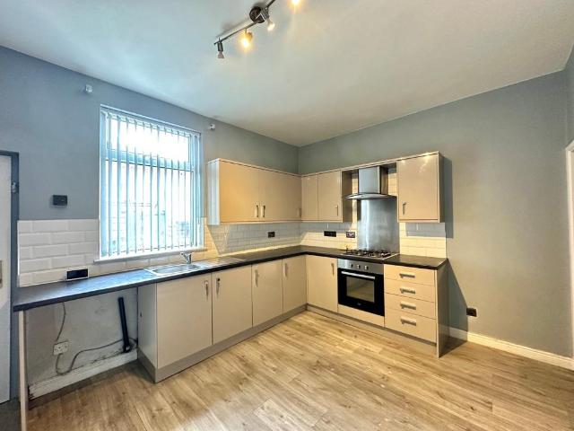 2 bedroom terraced house to rent