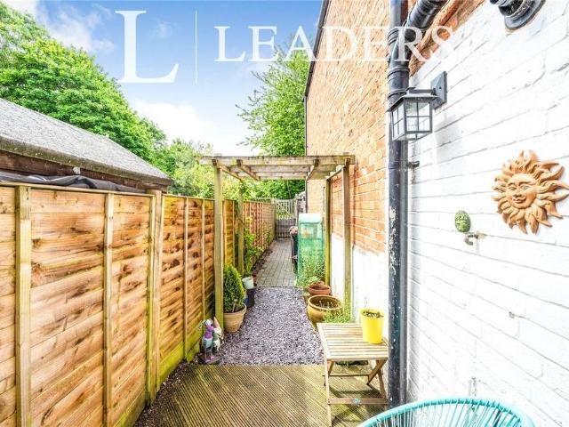 2 bedroom terraced house to rent