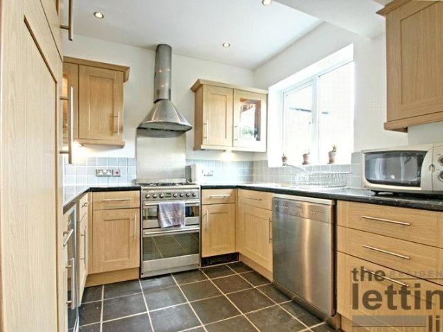 2 bedroom terraced house to rent